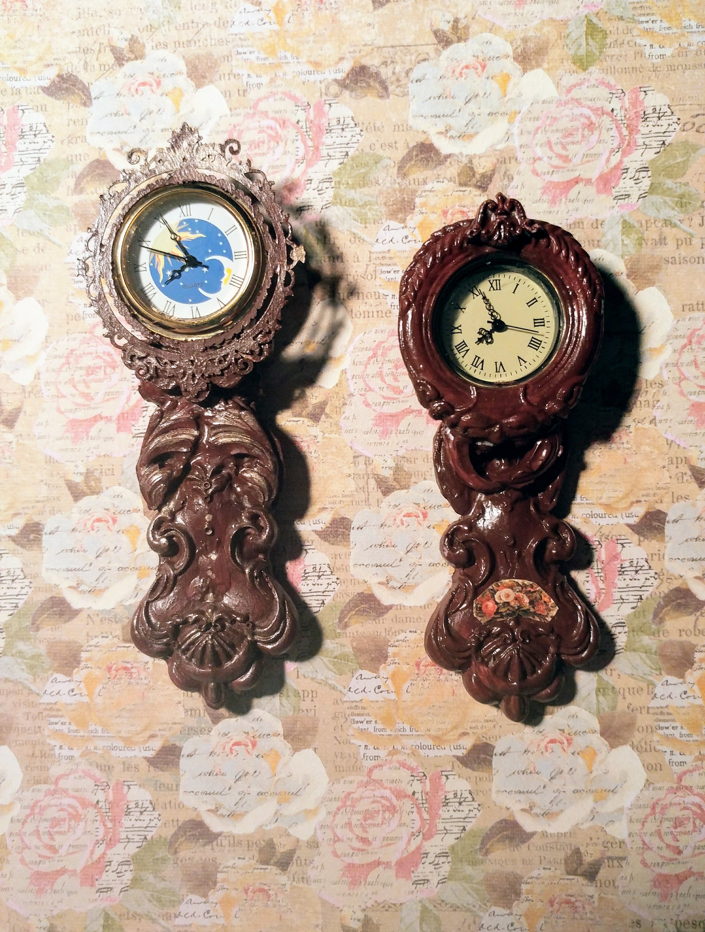 Working miniature clocks | Roxanne